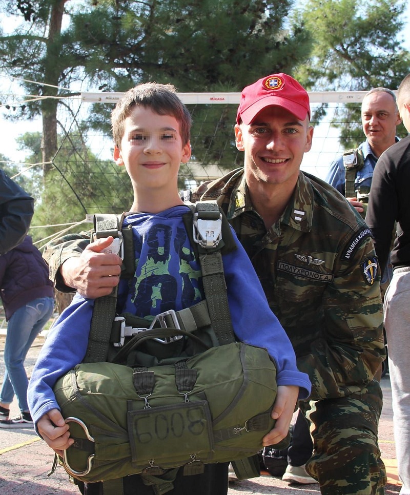 «Ημέρα Αλεξιπτωτιστή» στην ΣΧΑΛ – hellenicdefence.gr